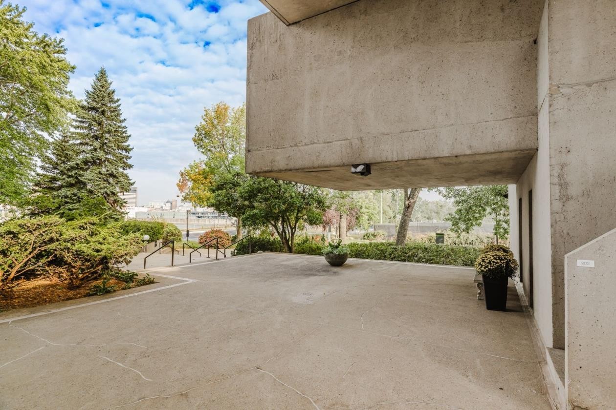 Robert Stephen Lefebvre: Real Estate Broker: Habitat 67: Properties for ...